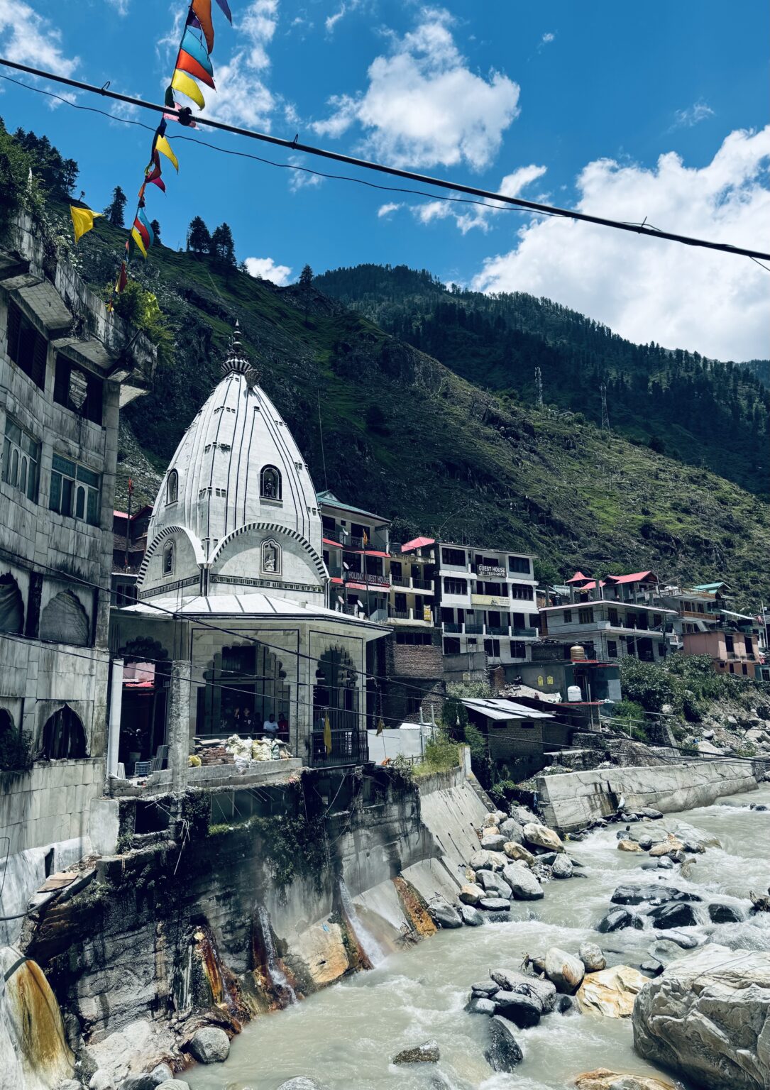 Manikaran Sahib : Life Lessons From The Scared Grounds